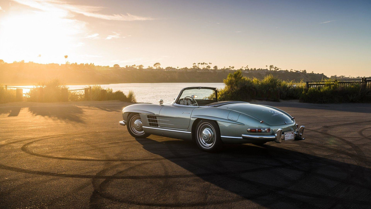 Auction-Bound Mercedes 300SL Roadster Makes Us Green With Envy