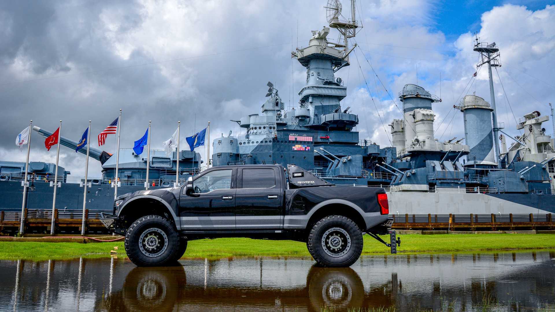 MegaRexx MegaRaptor ist ein Ford F-250 Super Duty auf Steroiden