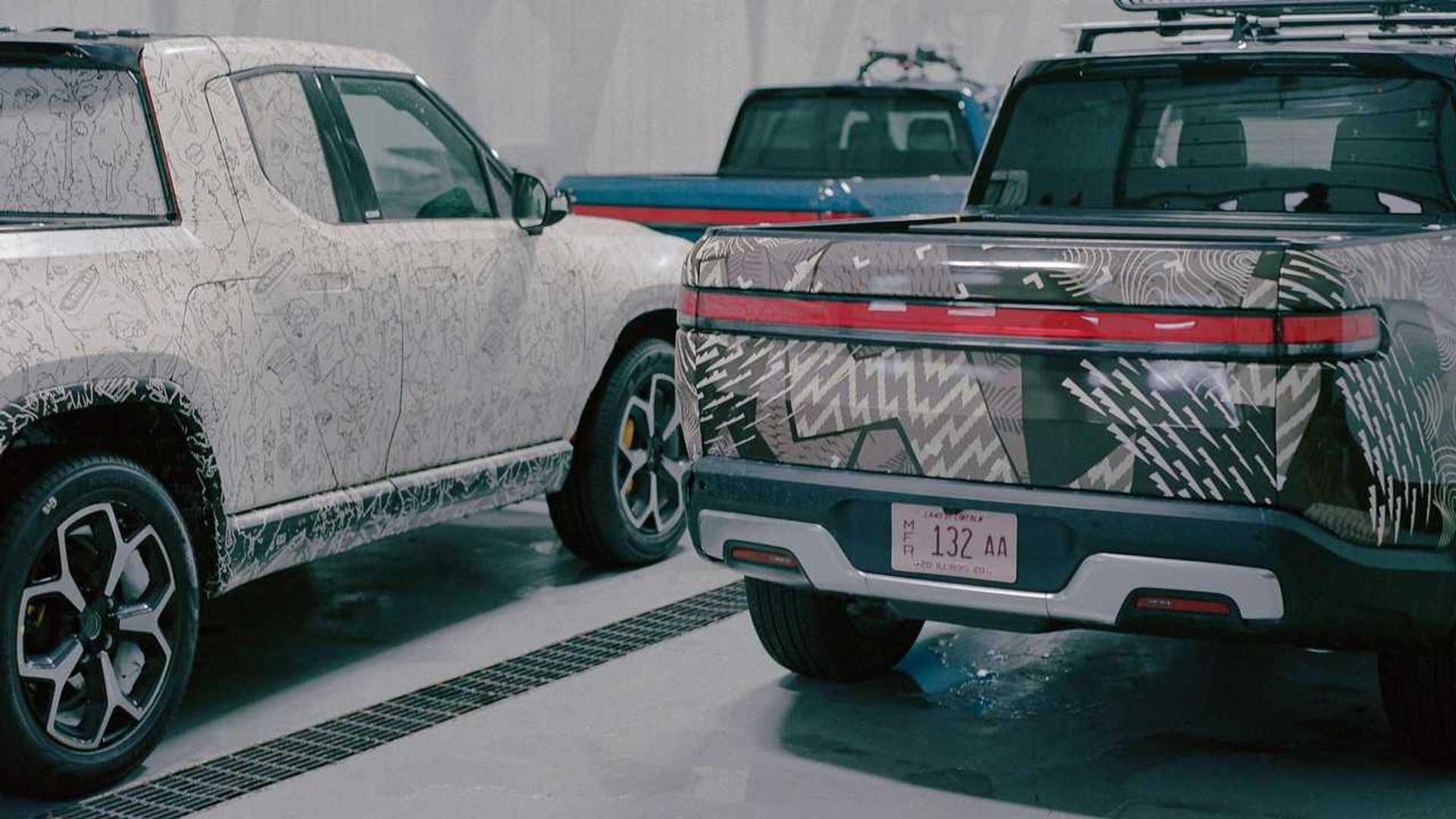 This Rivian R1T Extended Cab Long Bed Truck Rendering Looks Sleek