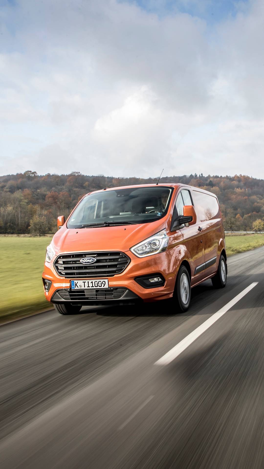 2017 Ford Transit Custom: Driving an icon