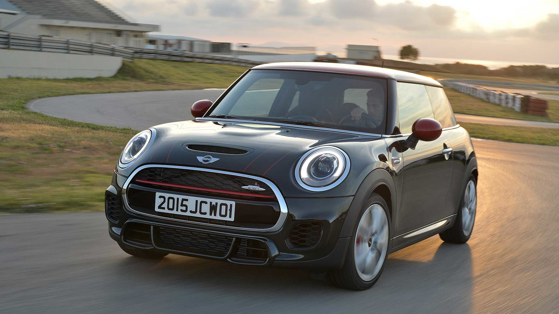 Noticias y pruebas del MINI MINI John Cooper Works | Motor1.com España
