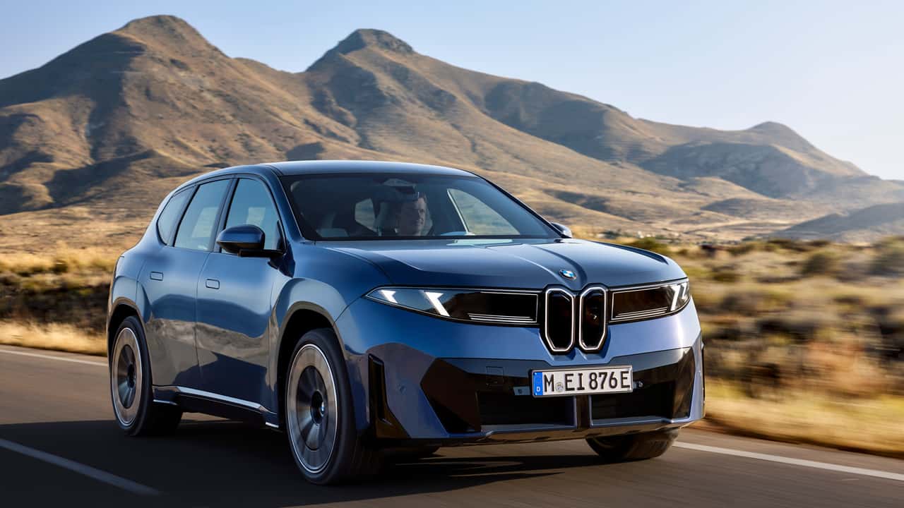 BMW iX3 2025: un SUV eléctrico revolucionario (de verdad)
