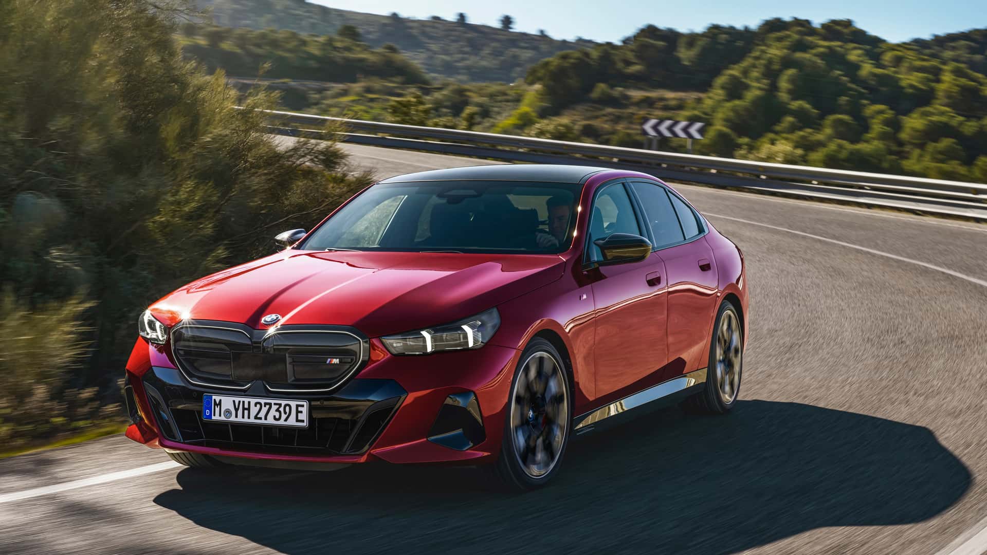 BMW Serie 5 e i5 2024: prueba de una berlina refinada... y eléctrica