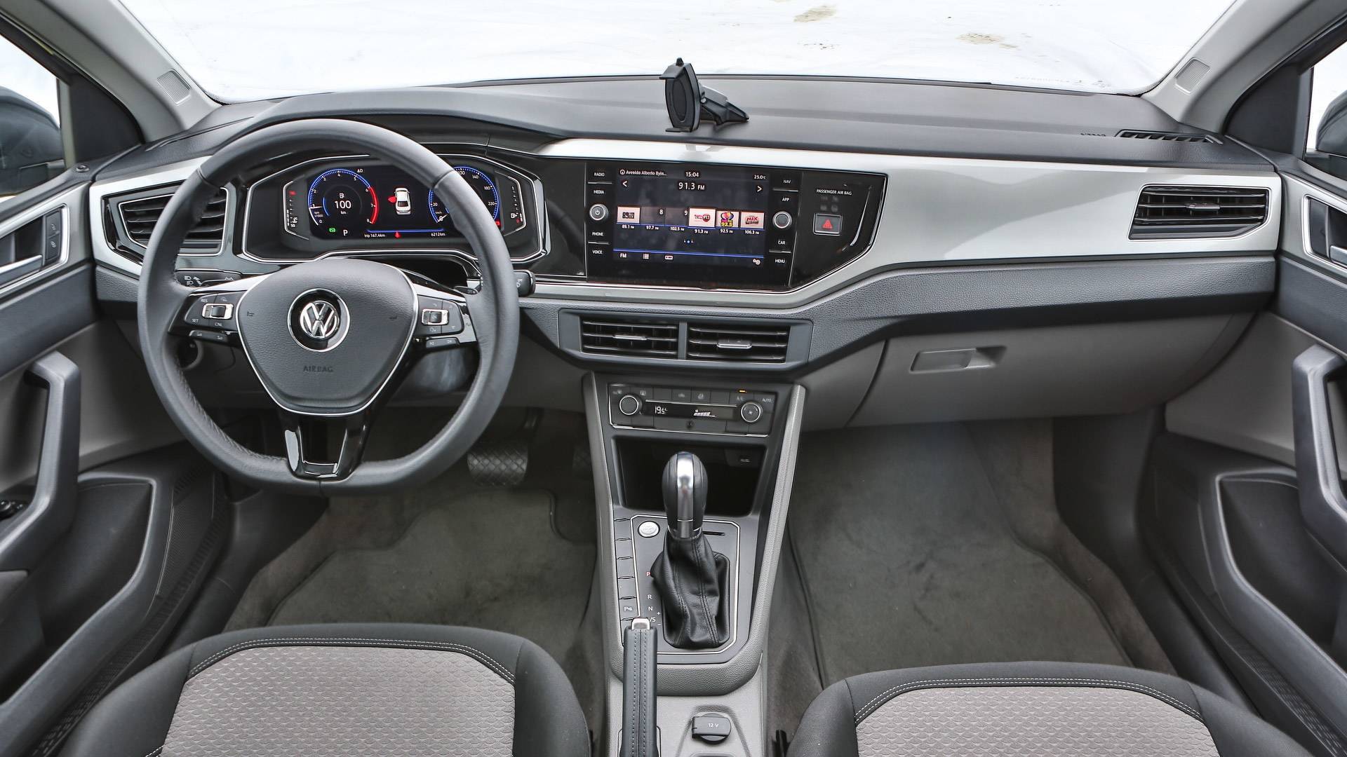 VW Virtus "made in Brazil" passa a ser exportado para o México por R ...