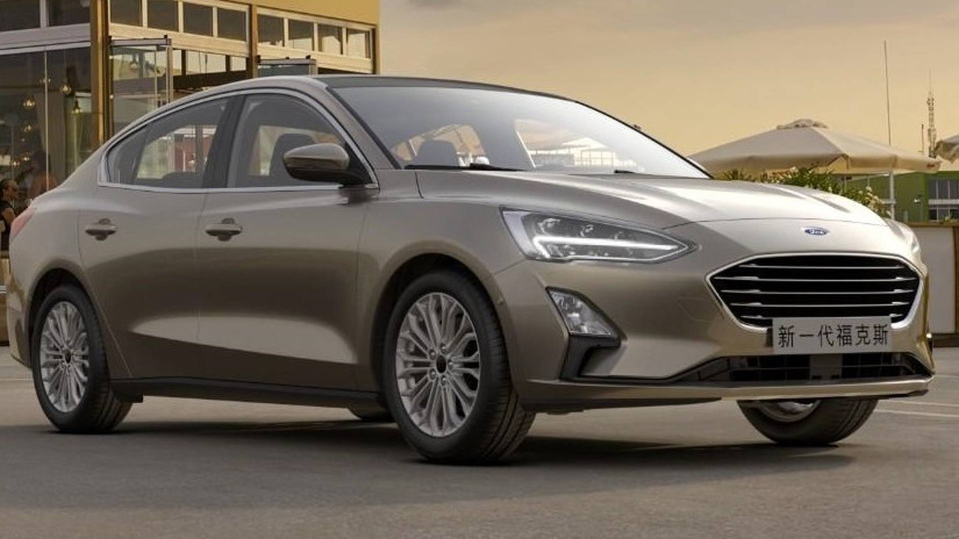Novo Ford Focus Sedan cresce e aparece, mas longe daqui