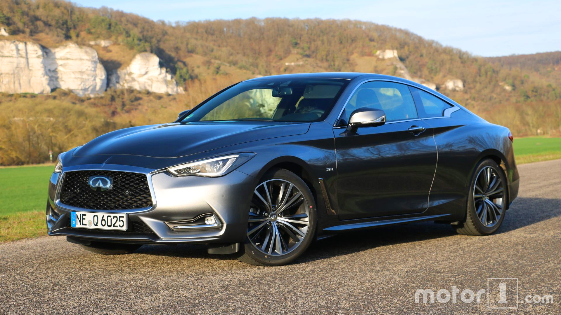 Essai Infiniti Q60 - L'outsider le plus séduisant