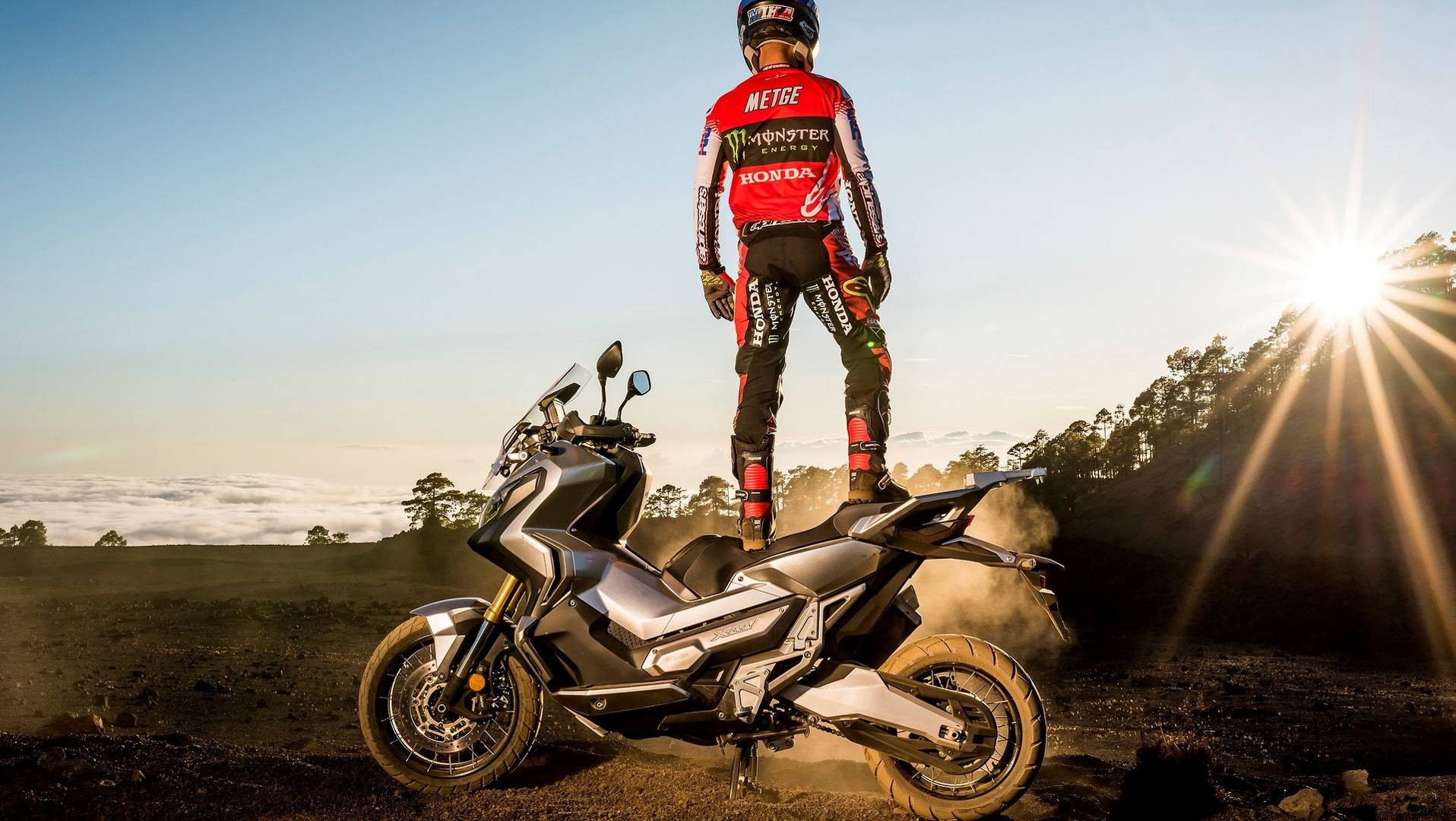 Honda X-ADV, o scooter aventureiro, começa a ser vendido por R$ 52.500