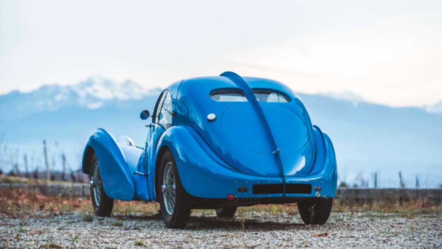 Bugatti Atlantic : une réplique vendue plus de 850'000€ à Rétromobile