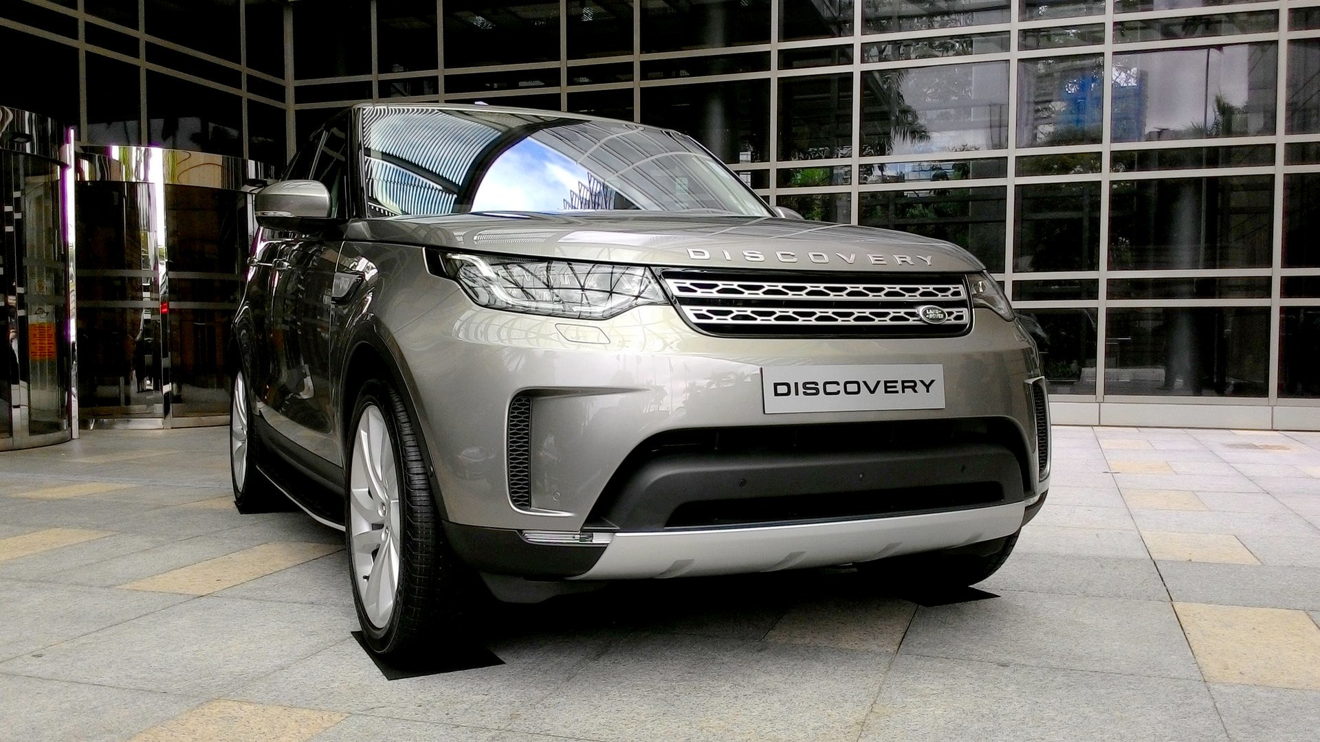 Novo Land Rover Discovery 2018 chega com preço inicial de R$ 363.000