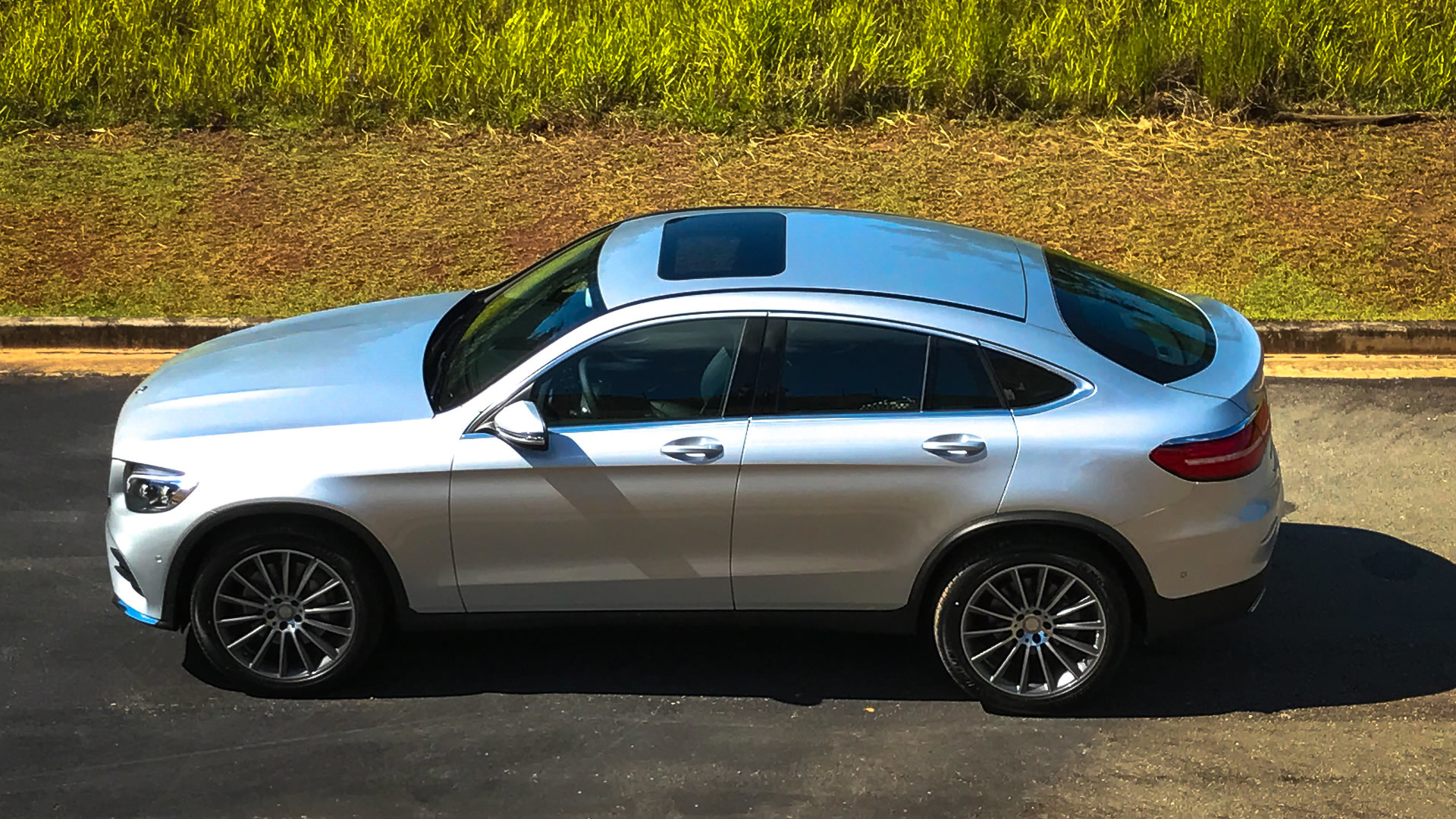 Vídeo avaliação - Novo Mercedes-Benz GLC 250 Coupé é opção invocada ao ...