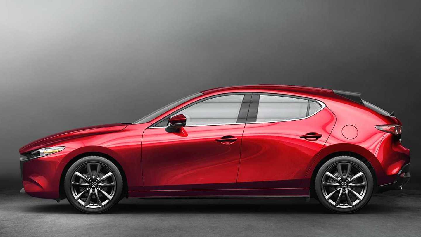 Mazda3 2019 vs. 2017: ¿cuánto cambia el compacto japonés?