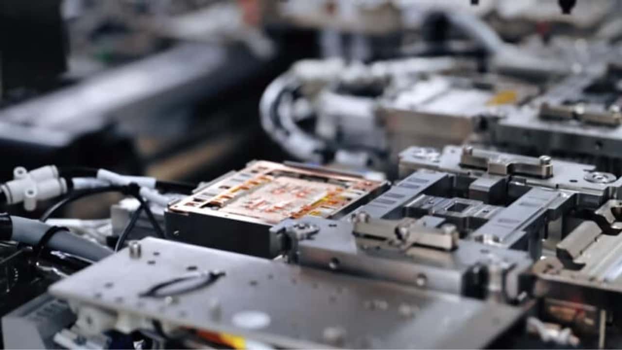 Come si produce il modulo di potenza di un motore elettrico: video