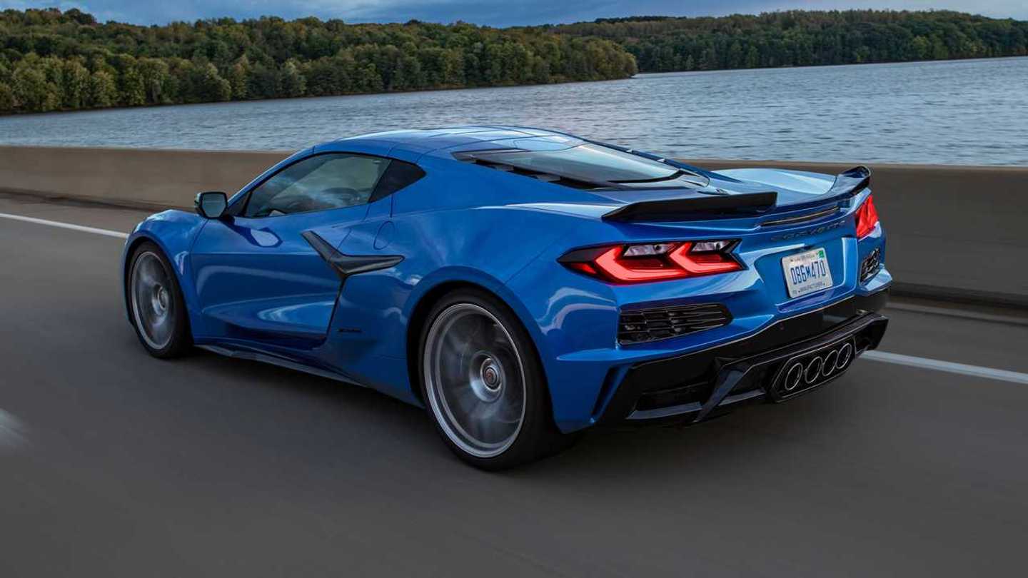 2023 Chevrolet Corvette Z06 First Drive Review: Detroit’s Ferrari ...