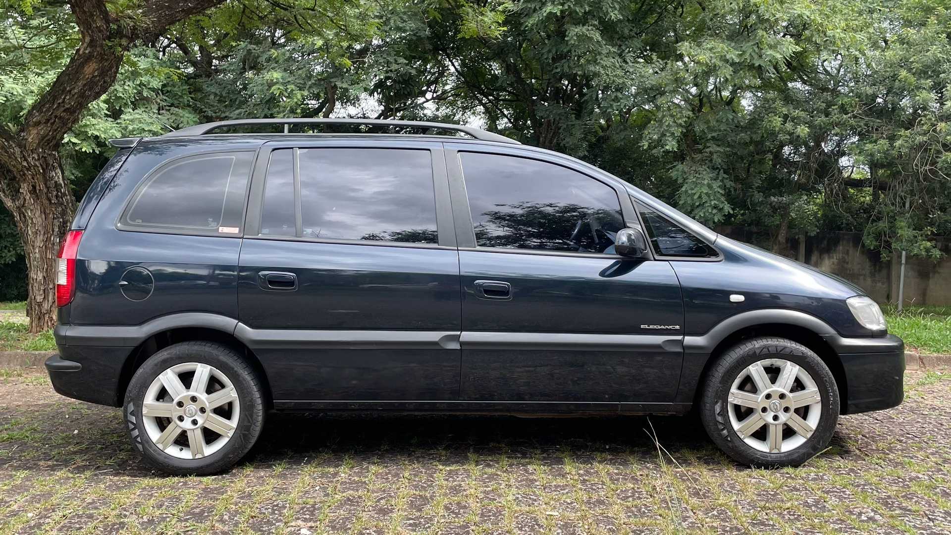 Chevrolet Spin vs. Chevrolet Zafira: guerra de gerações