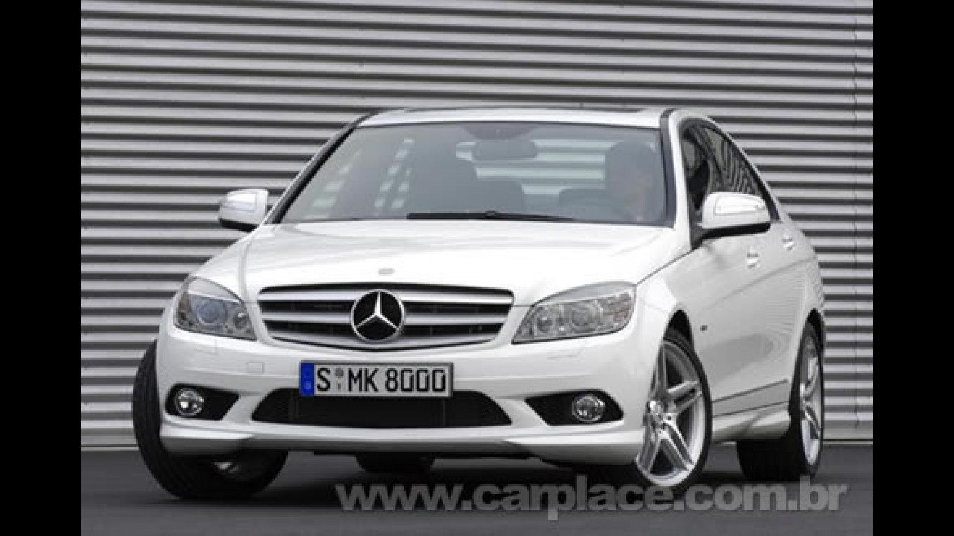 Mercedes-Benz C 350 Sport chega ao mercado brasileiro por R$ 275 mil