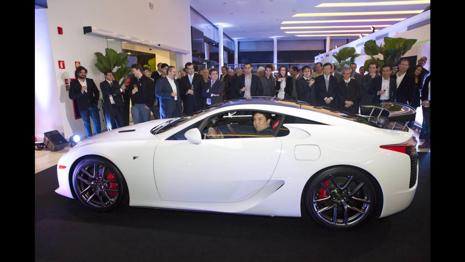 R$ 2,5 milhões: Comprador do único Lexus LFA no Brasil conhecerá a ...