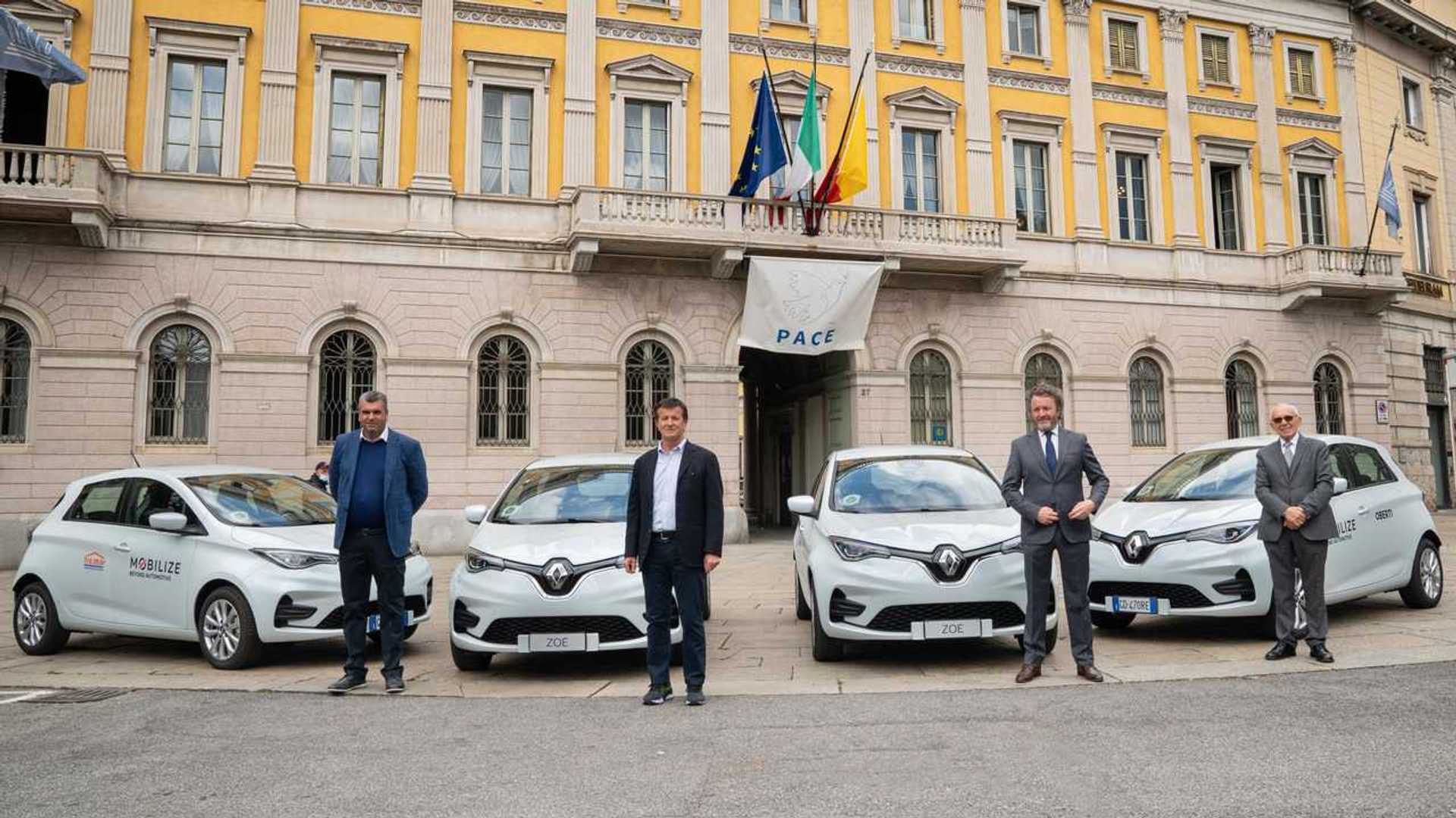 Parte il car-sharing Mobilize: come funziona e quanto costa
