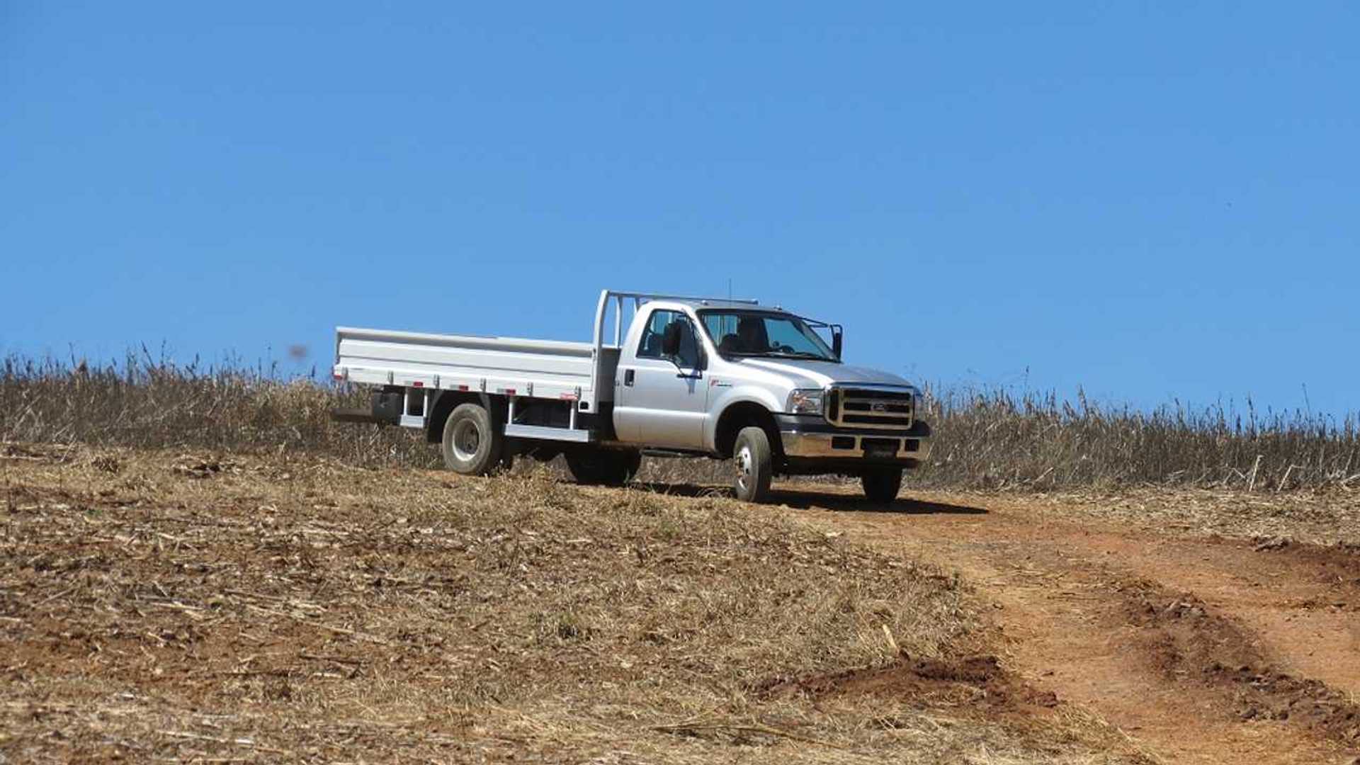 Crítica: Ford F-4000