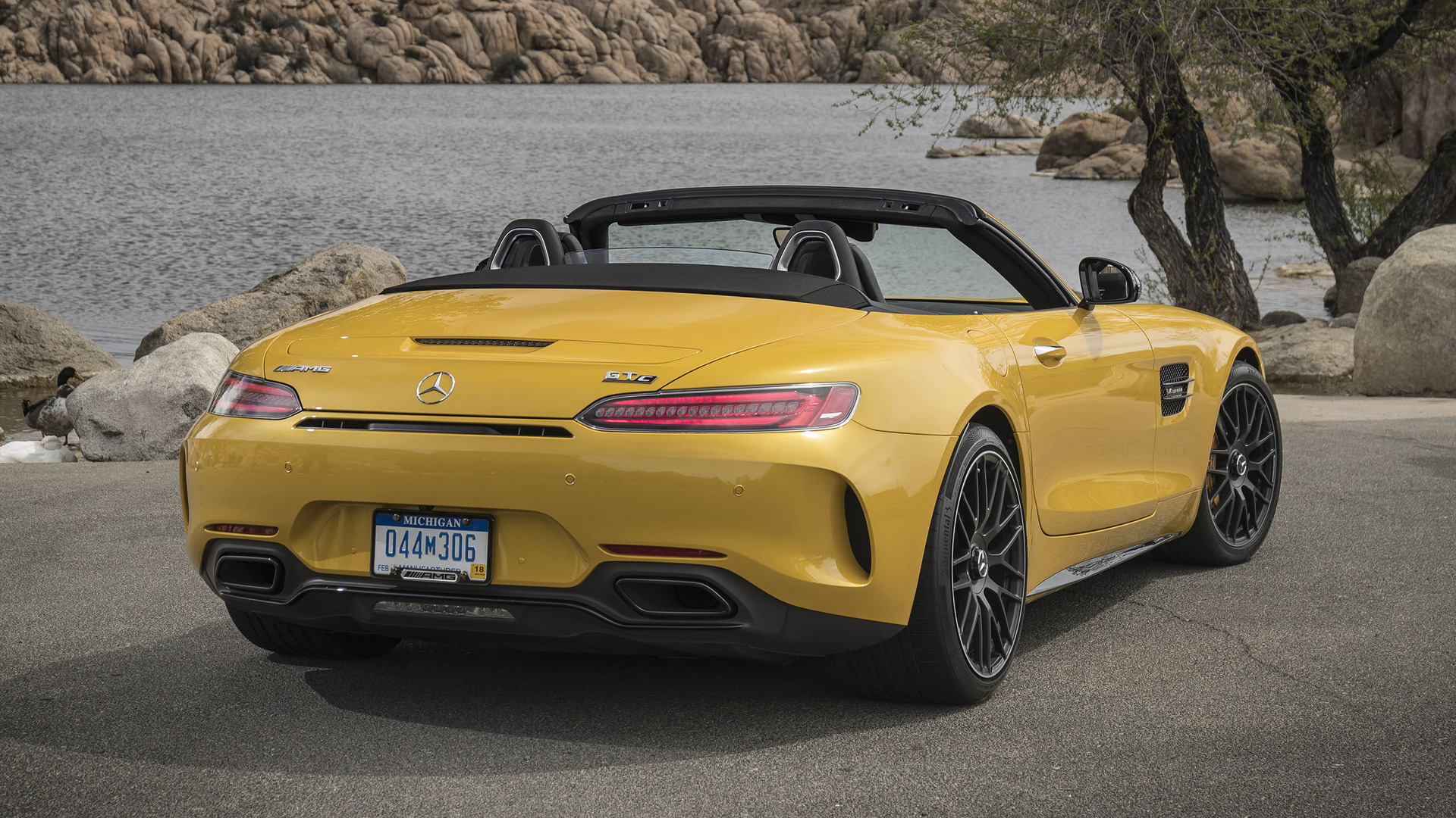 Yeni Mercedes-AMG SL, GT Roadster'ın yerini alacak