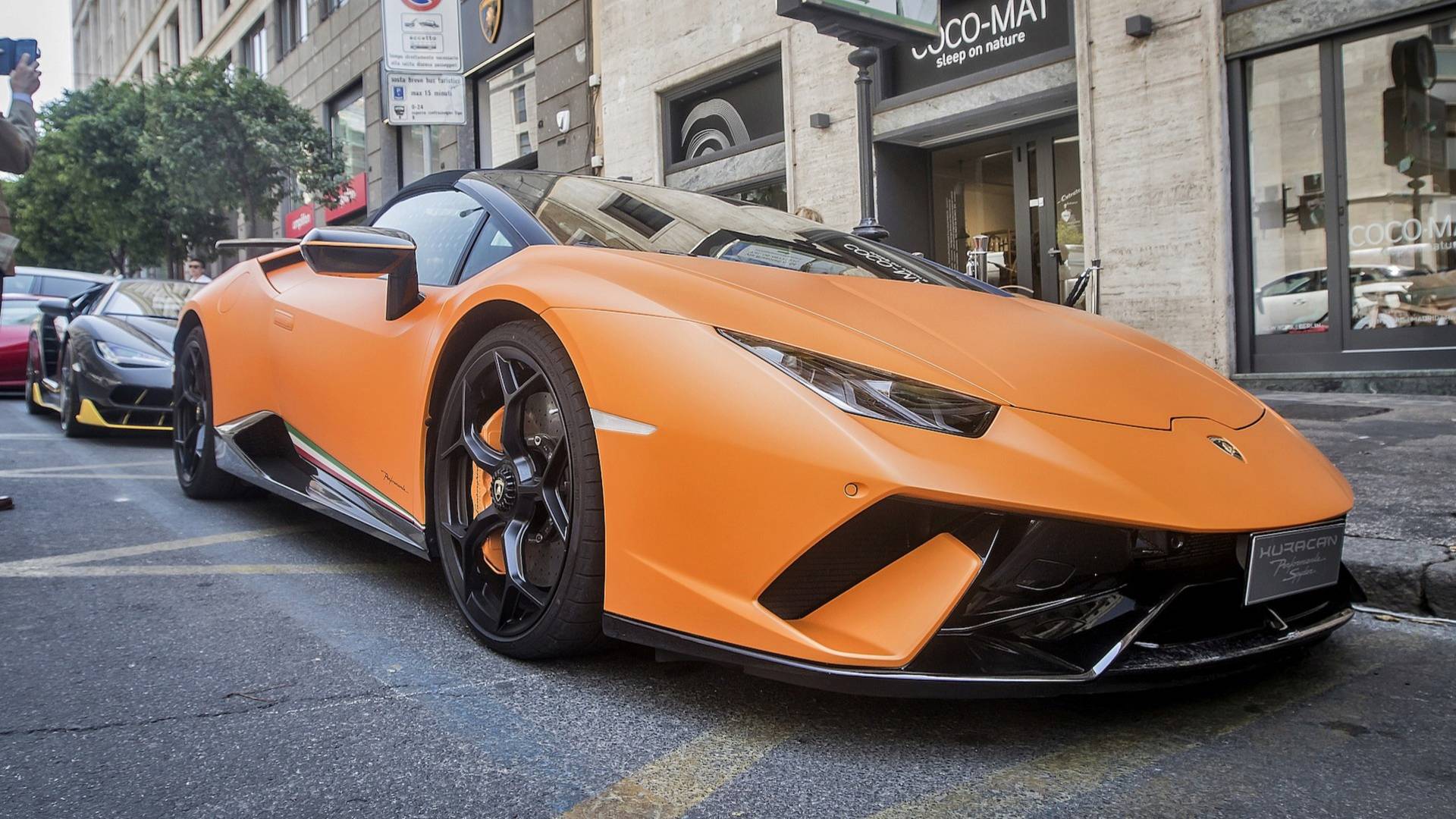 Lamborghini sbarca a Roma, presentata la concessionaria della Capitale