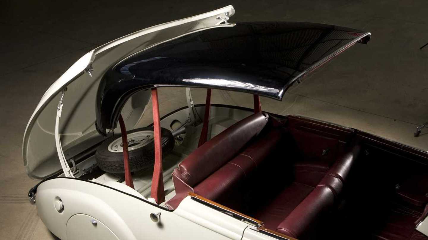 Peugeot 402 (1935-1942): Klassiker mit Scheinwerfern hinter dem Grill