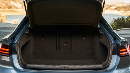 2019 Volkswagen Arteon SEL R-Line: Pros And Cons