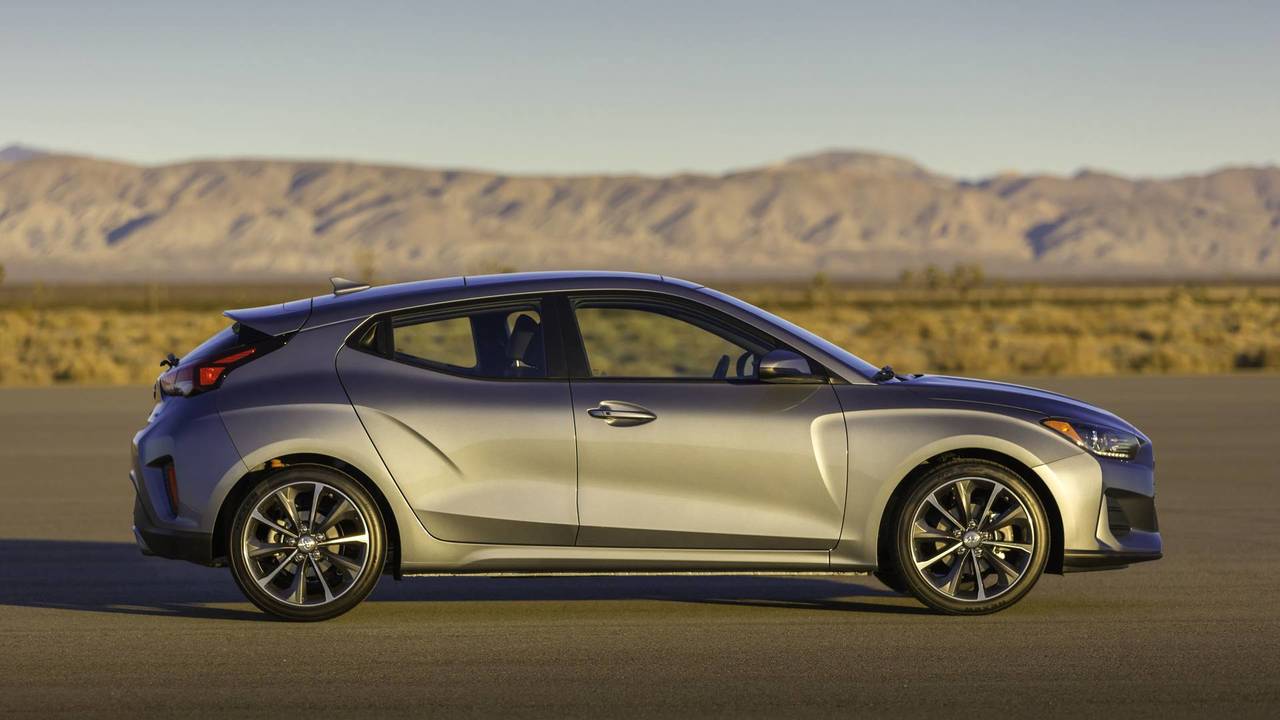 Hyundai Veloster 2019 estreia nova geração com fórmula aprimorada