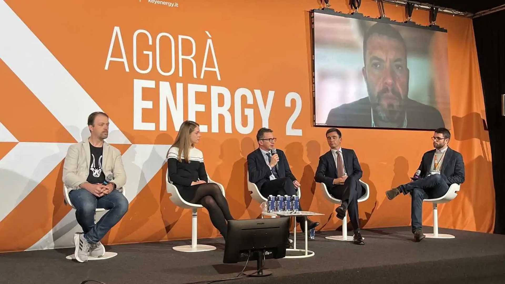 La ricarica ad alta potenza in Italia: a che punto siamo e cosa serve