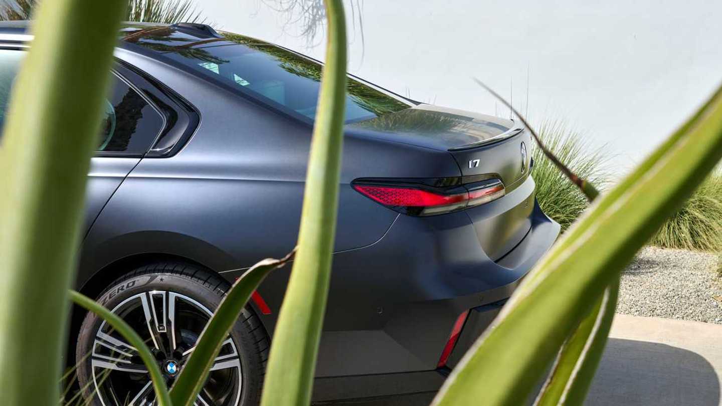 BMW i7 (2022) im ersten Test: Leiser Luxus macht Laune