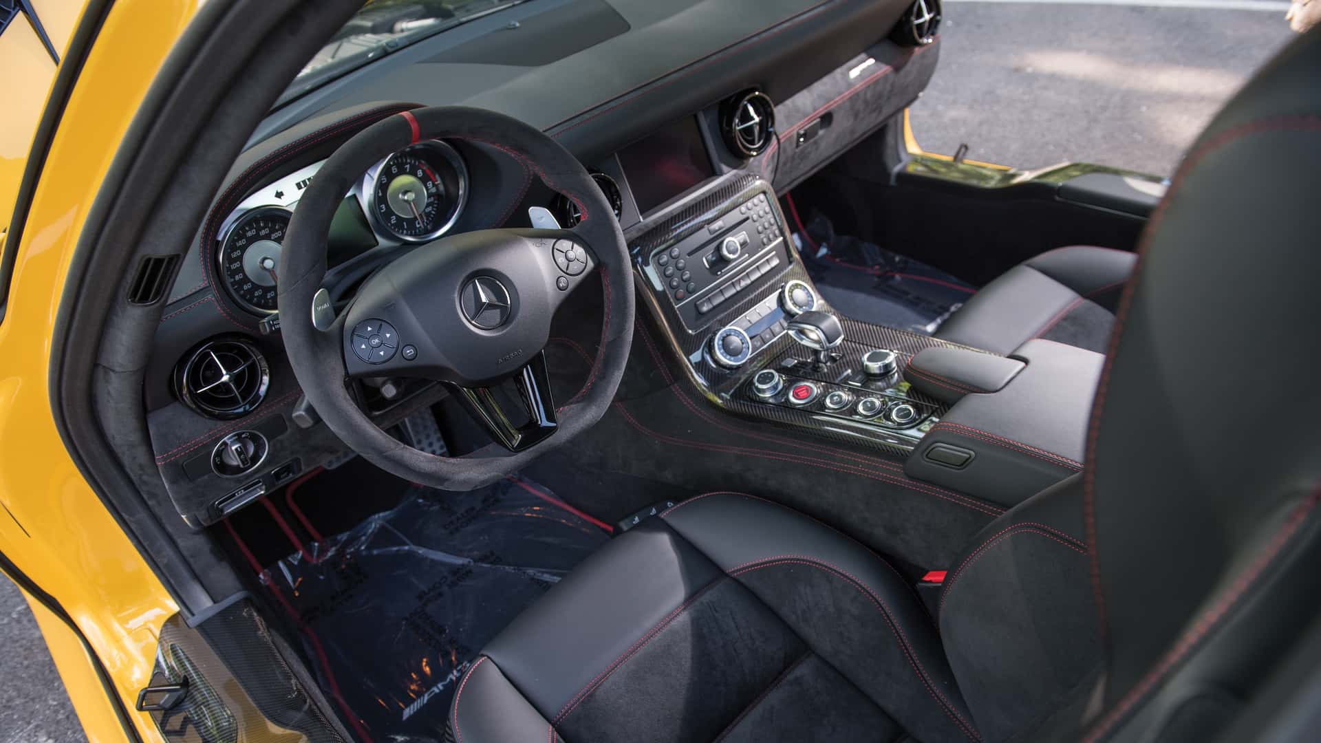 Mercedes SLS, la prima supercar AMG aveva le "ali di gabbiano"
