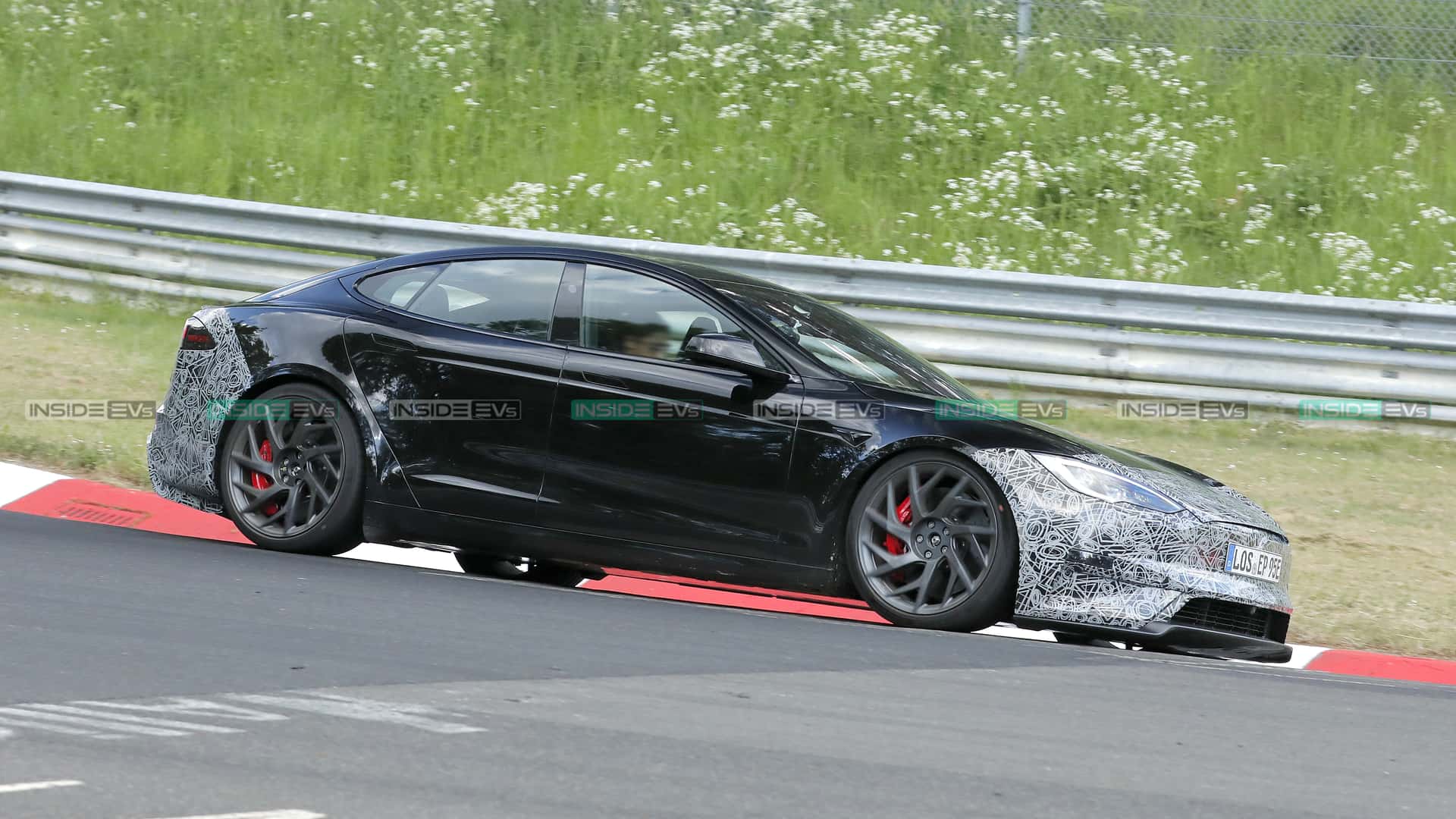 Tesla Model S Plaid Facelift (2026) als Erlkönig erwischt