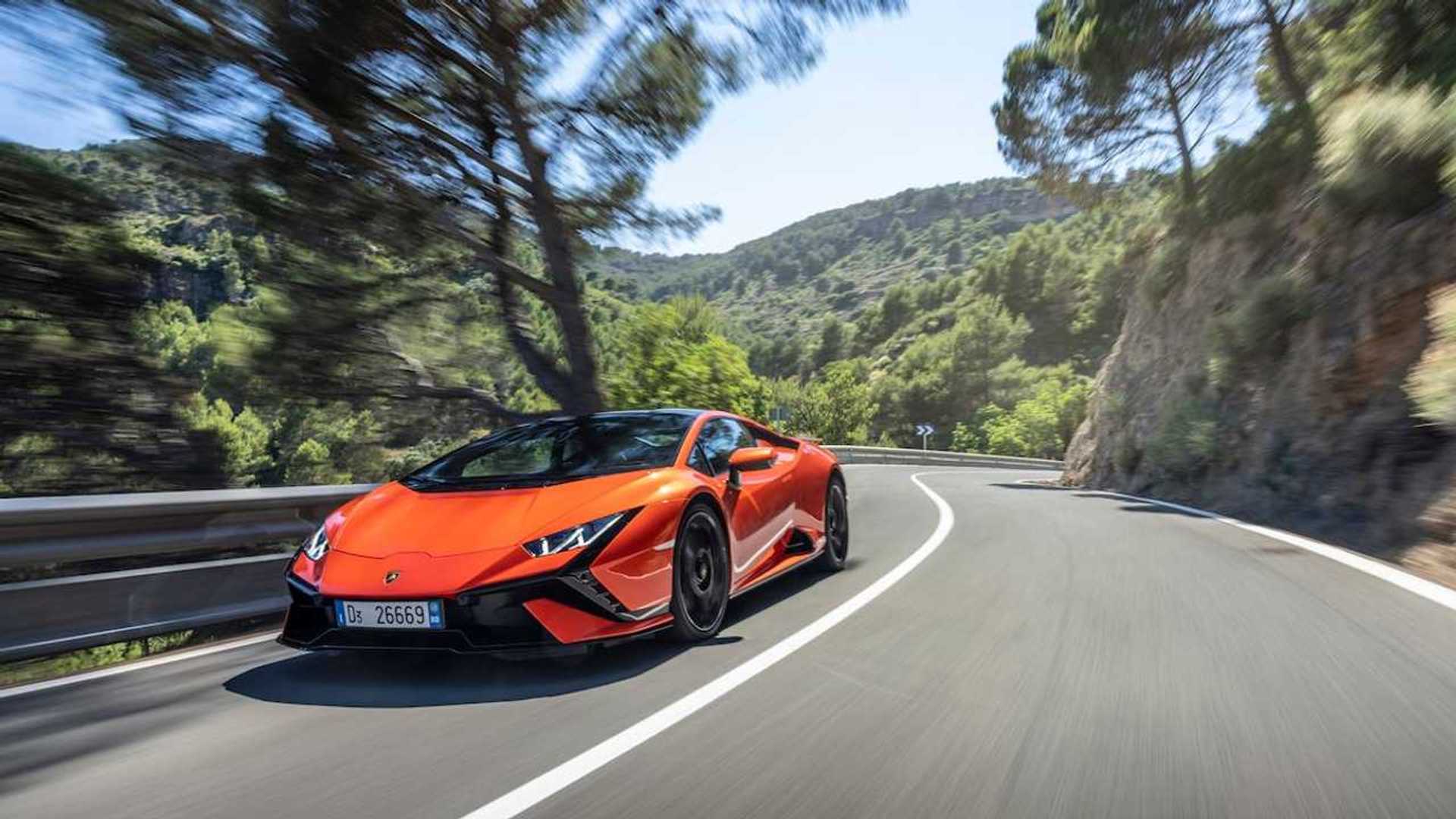 Prova della Lamborghini Huracan Tecnica 640 CV RWD