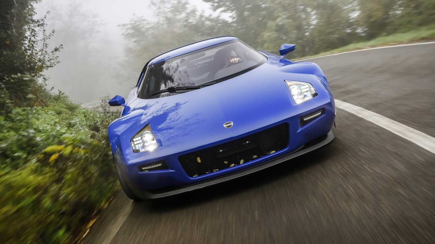 Schwelgen Sie in unseren exklusiven Bildern des New Stratos