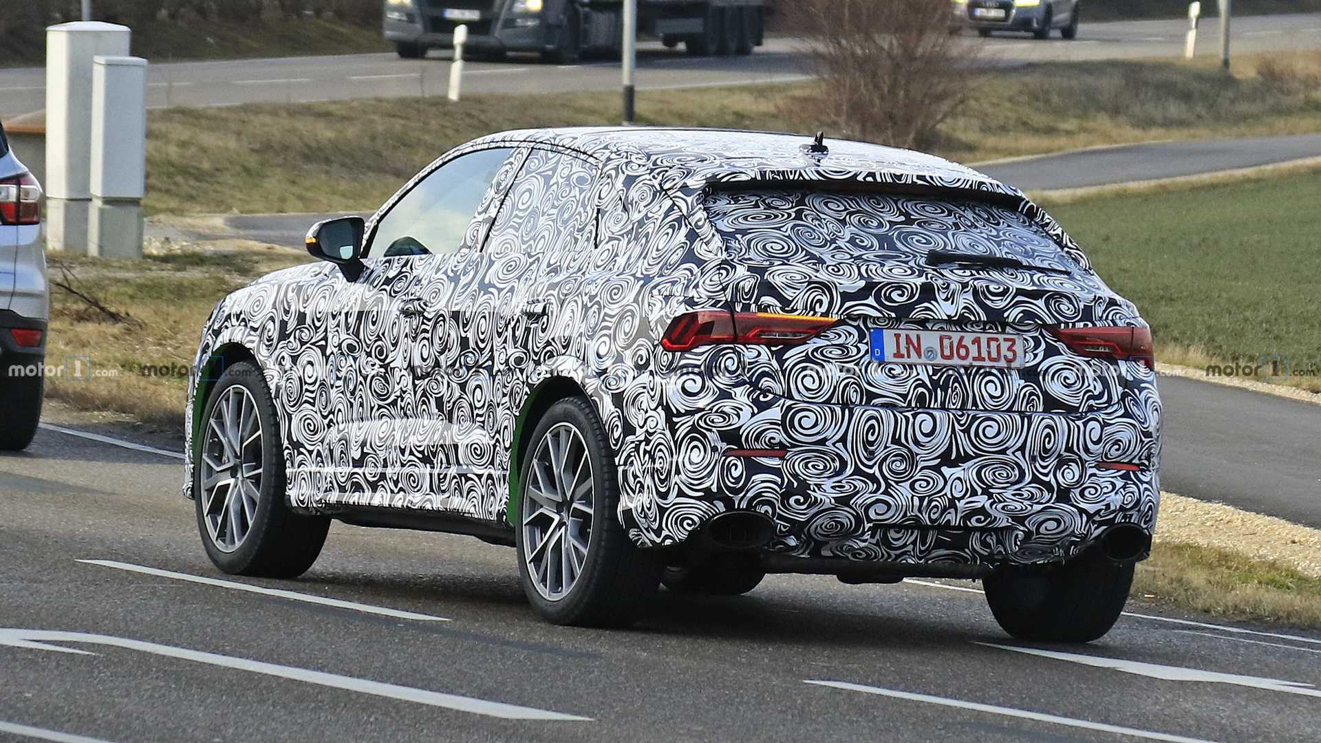 Audi RS Q4 (2020) Erlkönig zum ersten Mal erwischt
