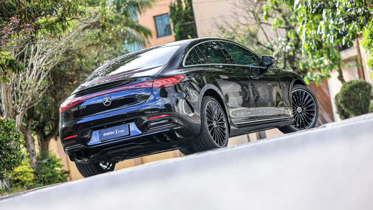Avaliação: Mercedes-Benz EQE 300 2023