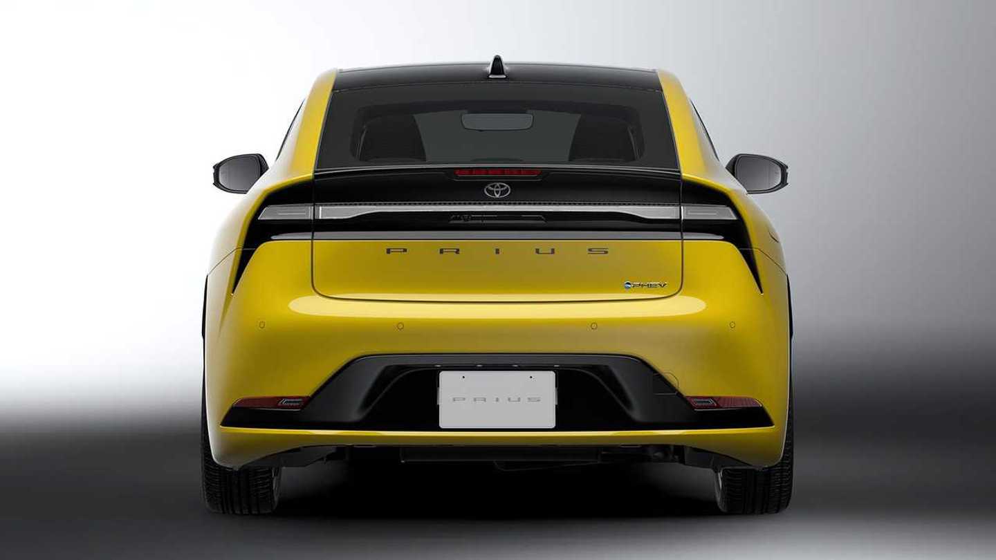 2023 Toyota Prius: See The Changes Side By Side