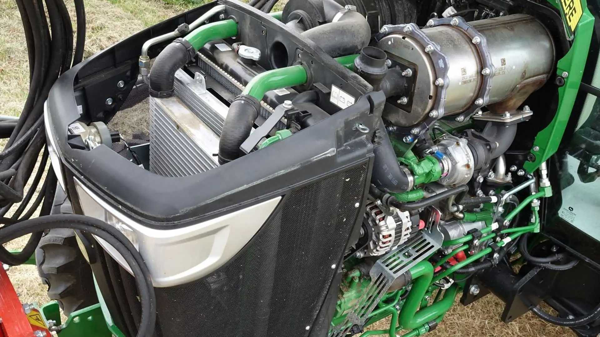 John Deere 4066R: il test nel vigneto