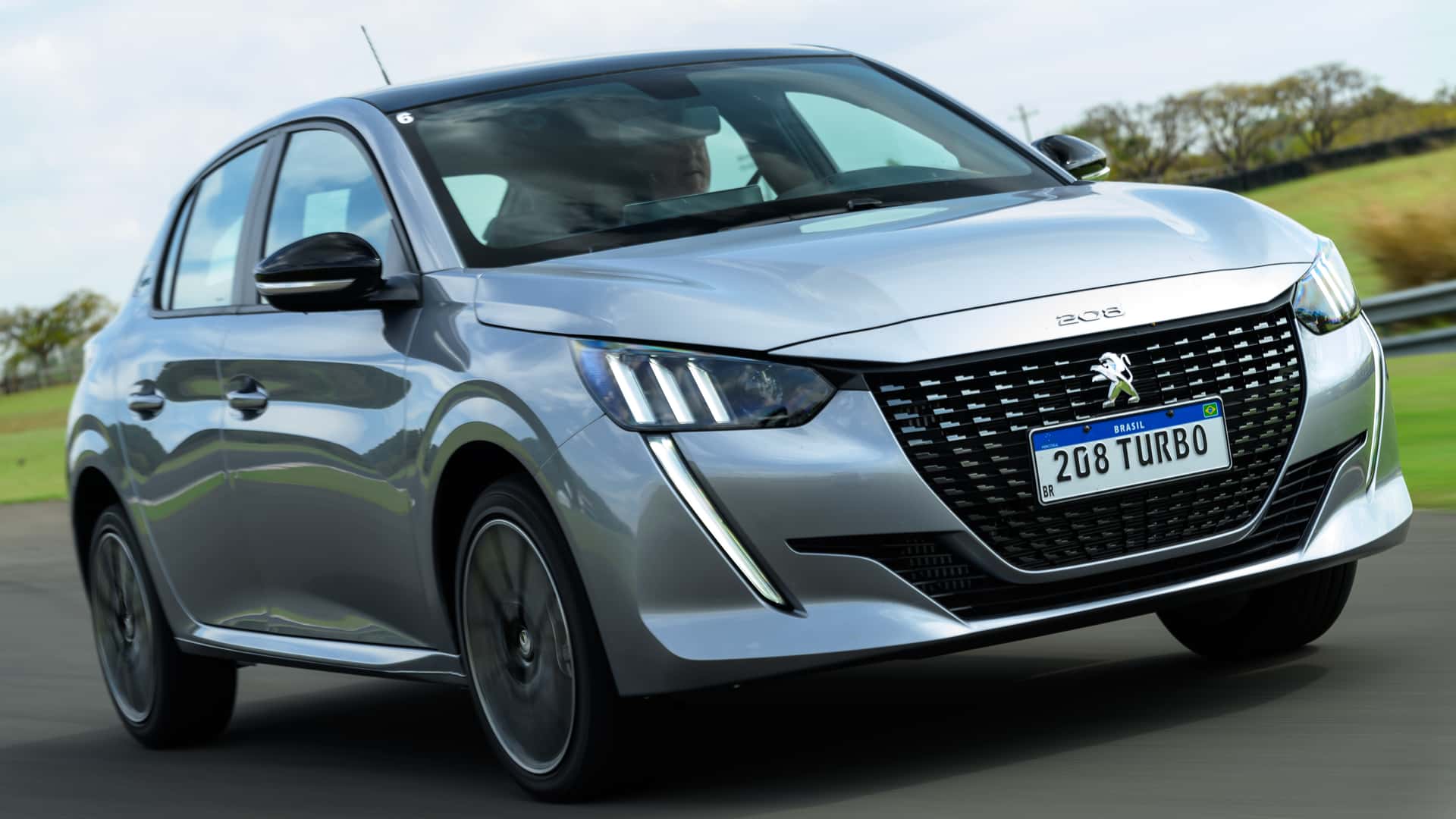 Peugeot 208 turbo fica abaixo dos R$ 100 mil em promoção