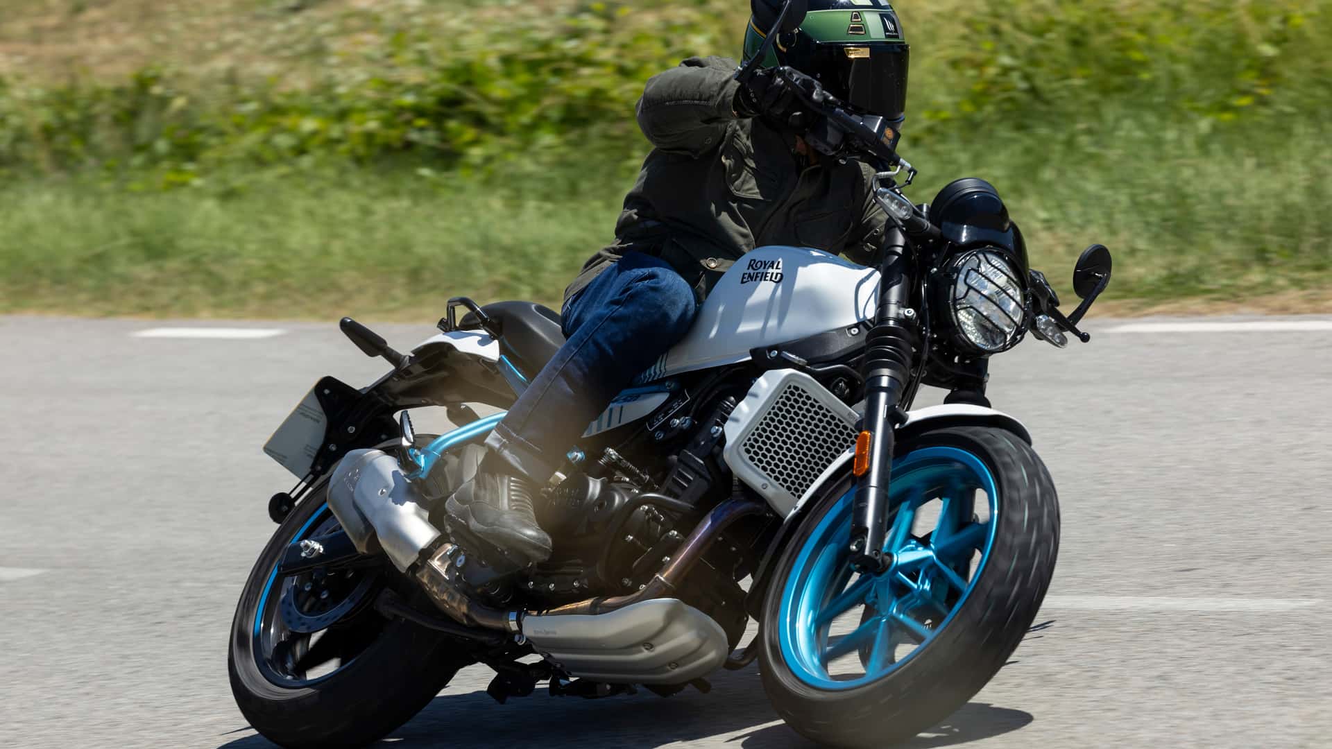 Royal Enfield confirma Guerrilla 450 para o Brasil: quando chega?