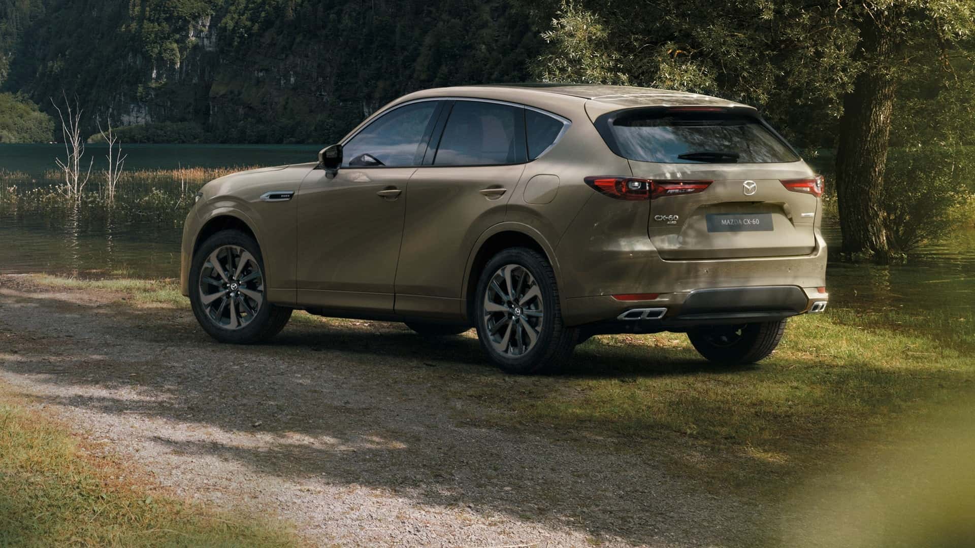 La Mazda CX-60 si aggiorna così