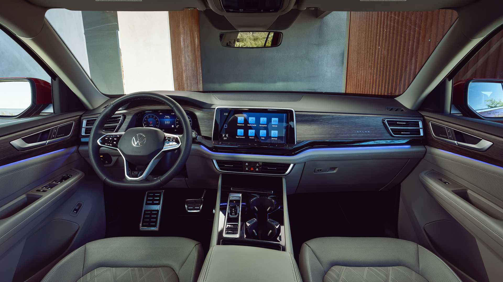 2024 Volkswagen Atlas Debuts New Look And Fresh Tech, But Loses Its V6