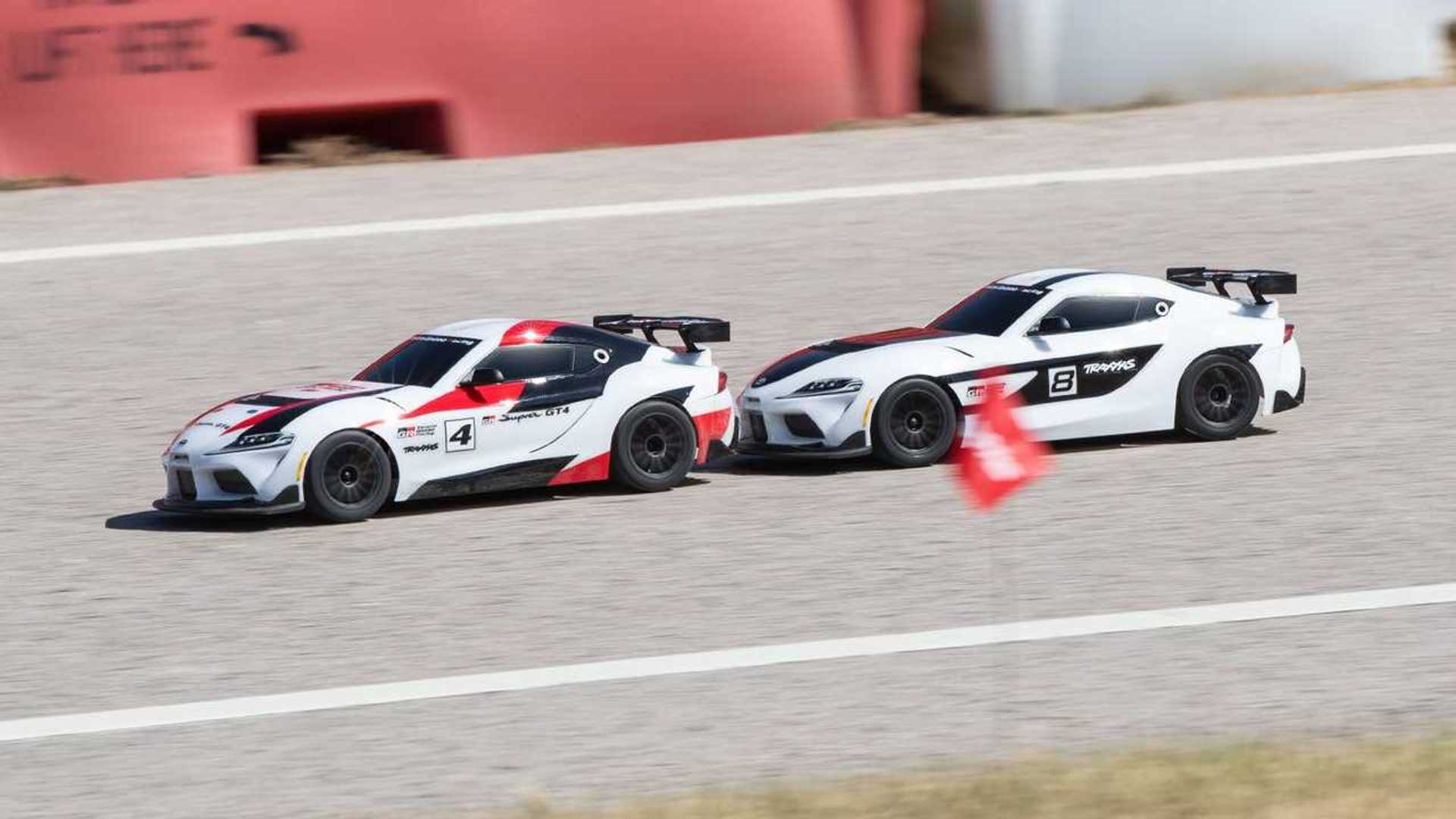 Disfruta con este Toyota GR Supra GT4... de radiocontrol