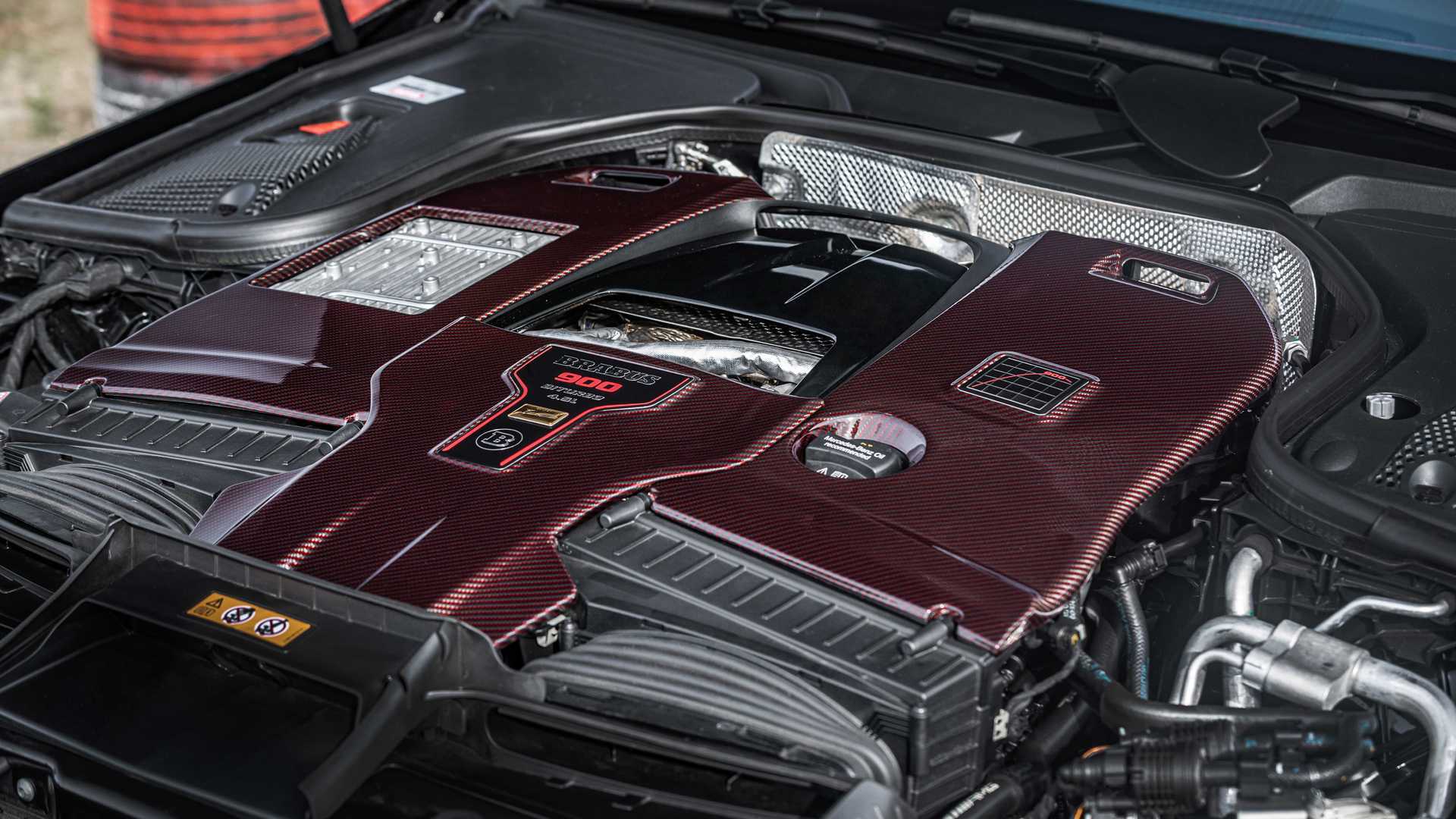 Brabus Rocket 900 "One of Ten": Carbon-Tier mit Mega-Drehmoment