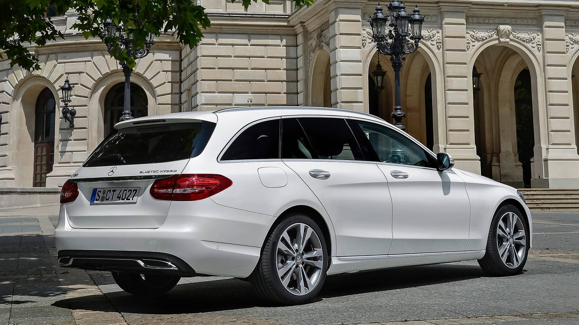 Mercedes-Benz C 300 h Station Wagon - News, Foto, Video, Listino