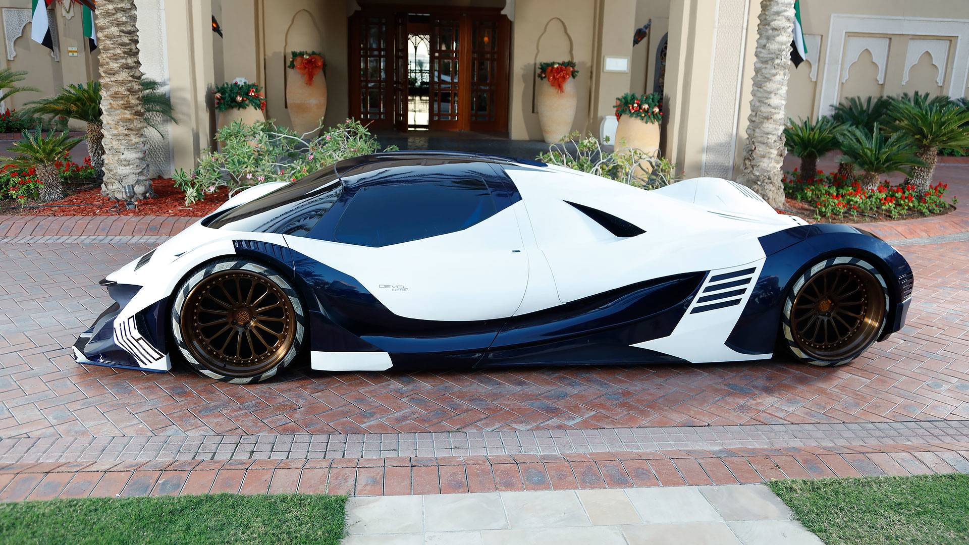 Où est passée la Devel Sixteen, l'hypercar de 5 000 chevaux