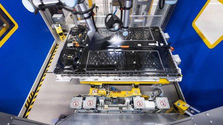 Mercedes Starts Production Of Battery Packs (108 kWh) For The New EQS