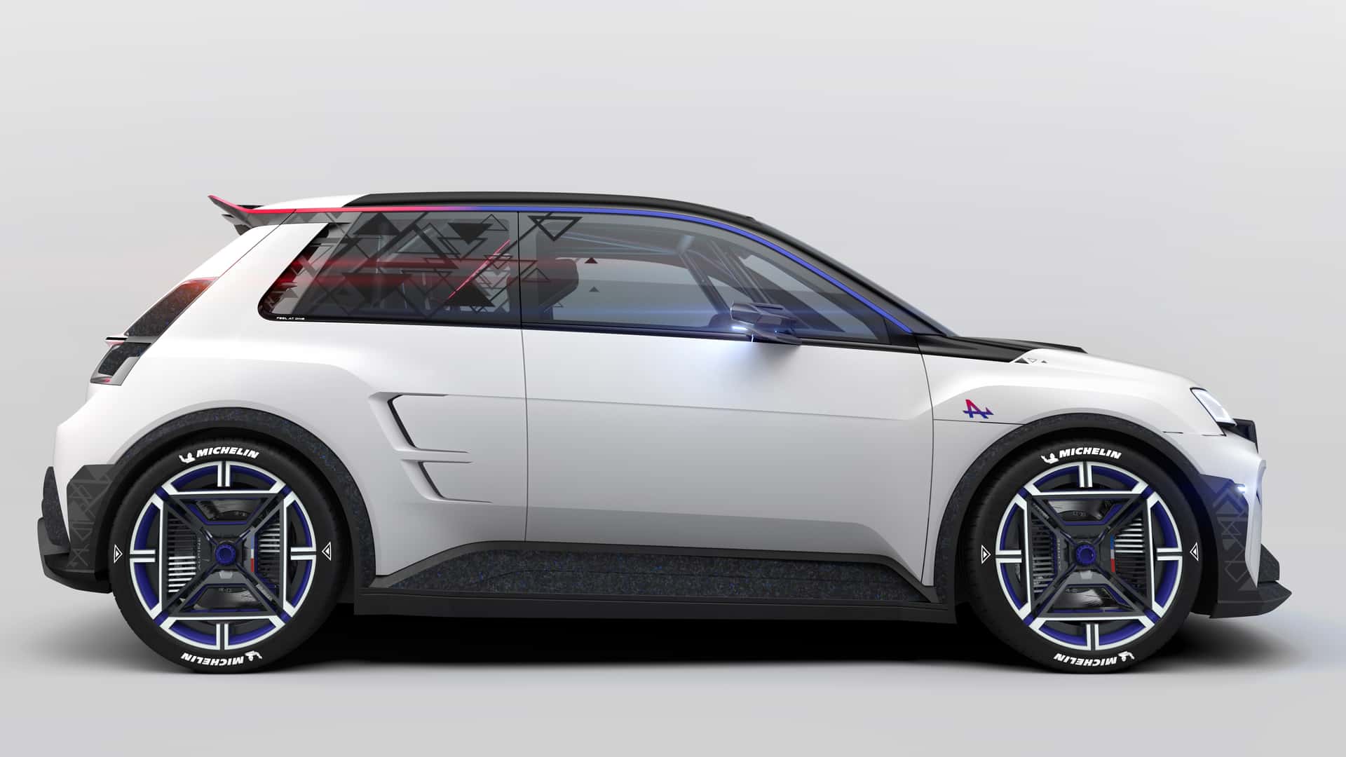 Alpine, kendi platformunu geliştiriyor!