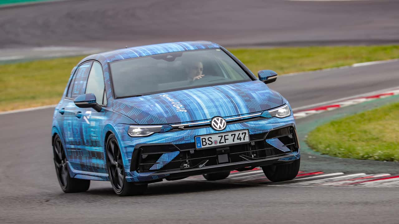 La Volkswagen Golf R 2025 développera 329 ch, mais sans boîte de ...