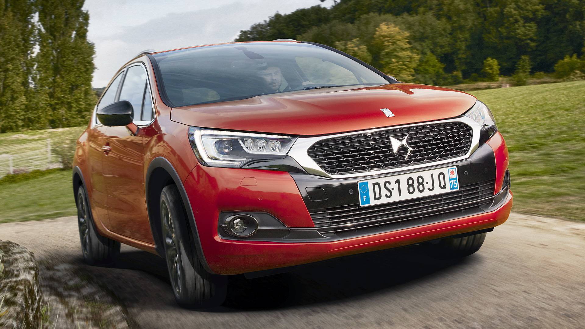 DS-DS 4 Crossback-News und -Tests | Motor1.com