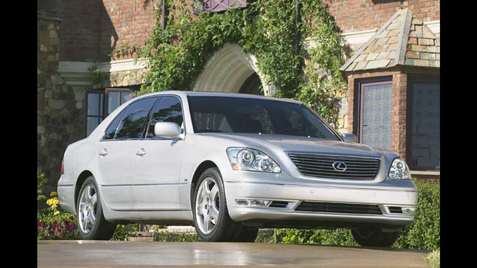 Lexus LS 430 | Motor1.com Bilder